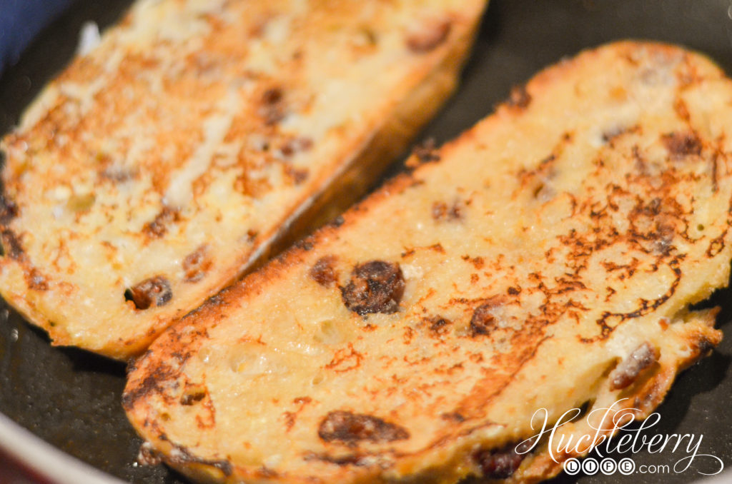 CRANBERRY ORANGE FRENCH TOAST with CINNAMON SYRUP - HUCKLEBERRY LIFE