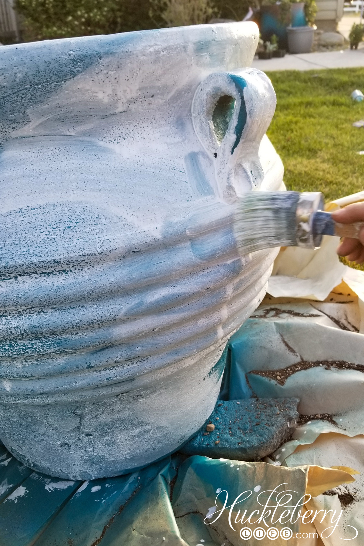 REFURBISHED Flower Pots using spray paint - Huckleberry Life